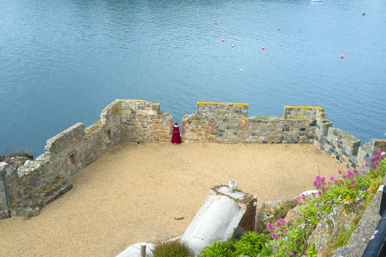 Adventurous Solo Travelling to the Channel Islands - Virtual Bunch