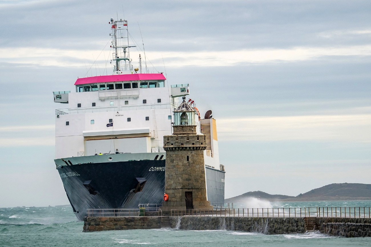 Interview with Paul Mariess - Professional photographer from Guernsey ...