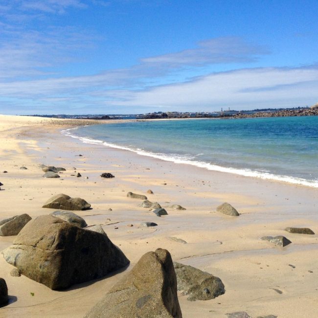 The perfect day on Shell Beach, Herm Island - Virtual Bunch