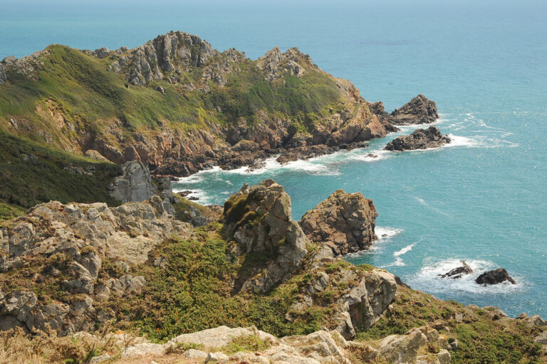 Discover the beauty of Perelle Guernsey - Virtual Bunch